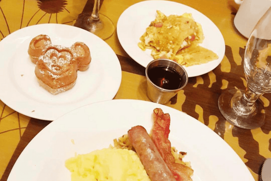 Character Breakfast Buffet at Disneyland